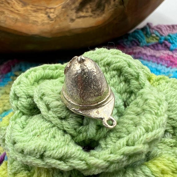 1960s Silver English Bobby Police Helmet / Hat "ER" E… - Gem
