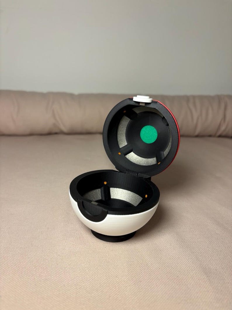Realistic Sport Ball | Pokeball | 3D Printed | Pokemon | Cosplay ...