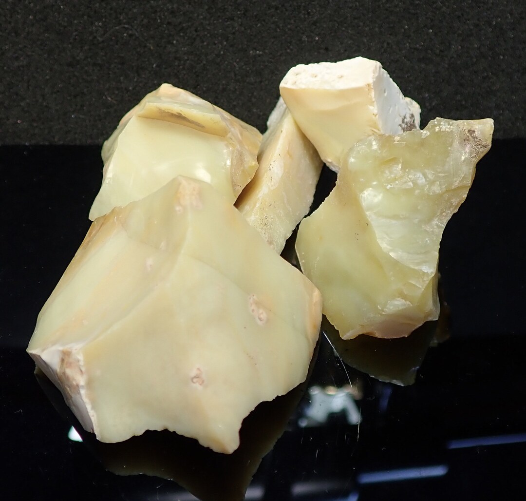 9719 Opal Specimens Yellow Common Opal 5 Piece Lot Total Wt. 4 Oz ...