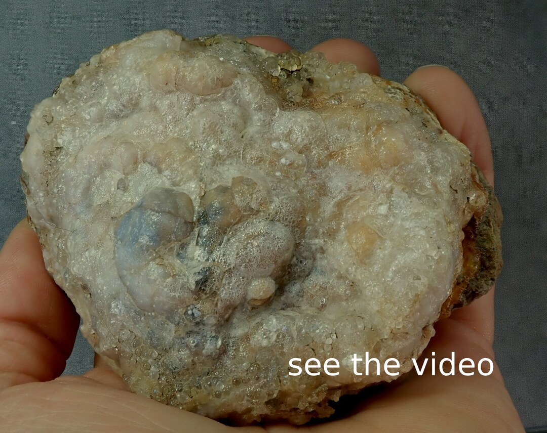 10615 Hyalite Opal Specimen Cabinet Size UV Reactive Opal 100 X 70 X 45 ...