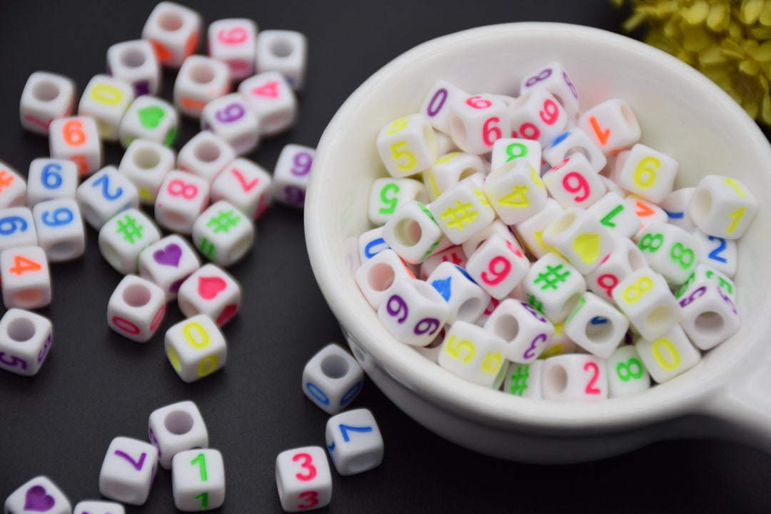 100 Plastic Beads White Beads With Mixed Color Mixed Number Acrylic ...