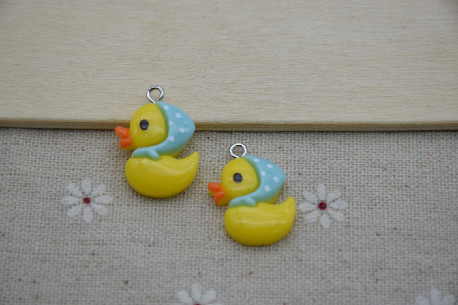12 Resin Adorable Duck Charms Earring Necklace Bracelet Bead | Etsy