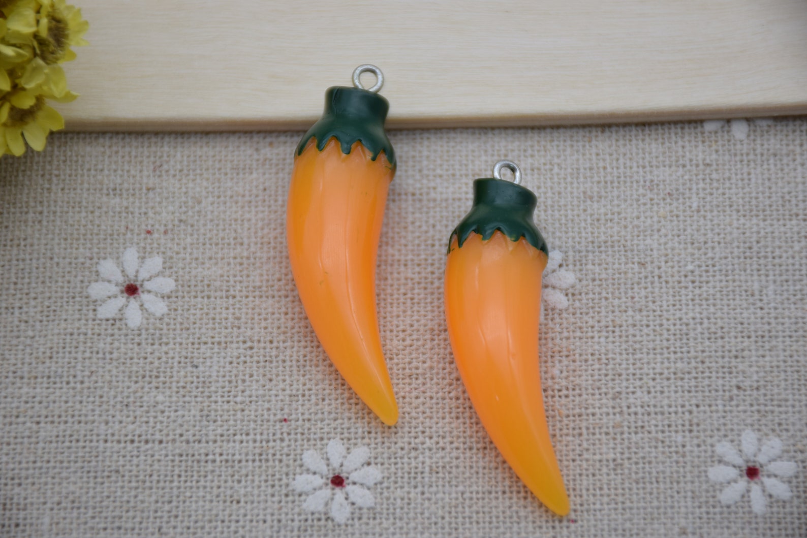 10 Resin Chili Pepper Charms Earring Necklace Bracelet Bead Pendants ...