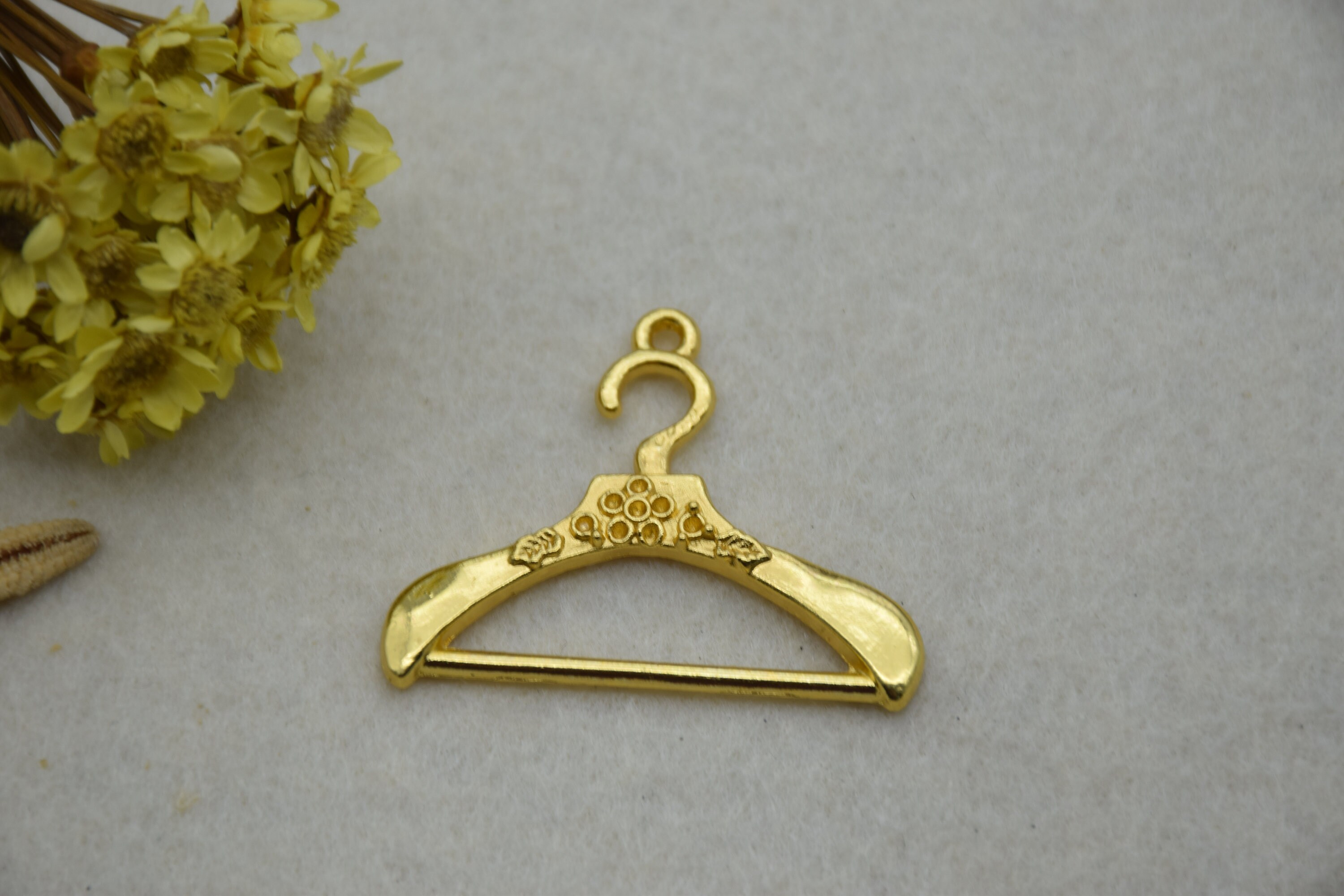 12 Coat Hanger Charm Pendant,clothes Hanger Ornament Necklace Charm ...