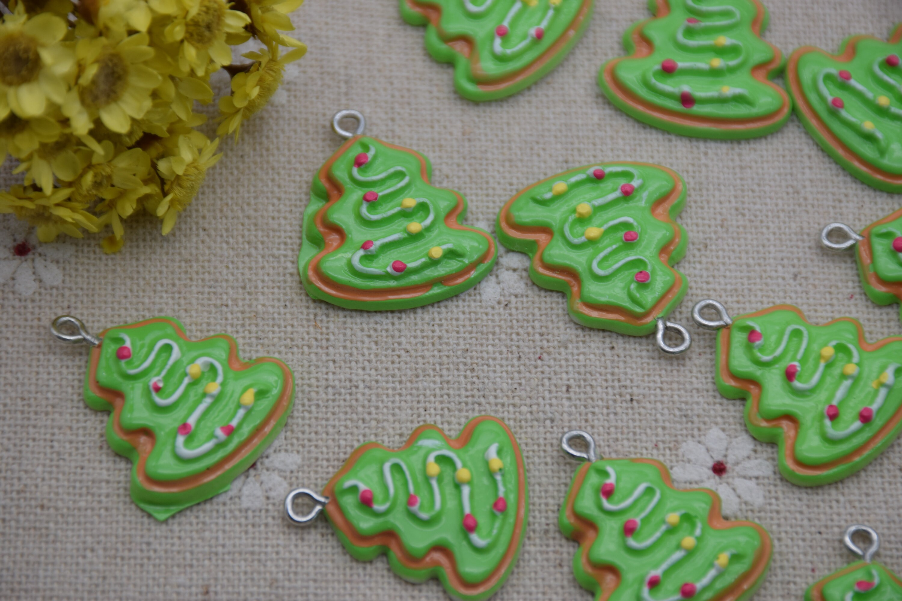 12 Resin Tree Charms Earring Necklace Bracelet Bead Pendants DIY ...
