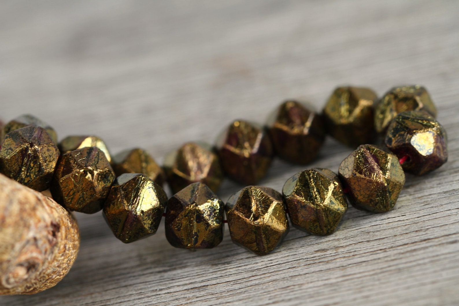 20 Metallic Old Gold Lustred Glass ENGLISH CUT Beads 10mm - Etsy