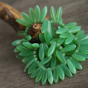50 Opal Pea Green Glass DAGGER Beads 5x16mm Czech Glass Beads for ...