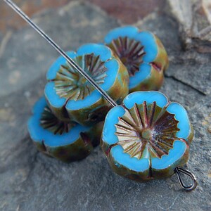 10 Rustic Picasso Azure Blue PANSY FLOWER Beads 14mm Czech Glass Beads ...