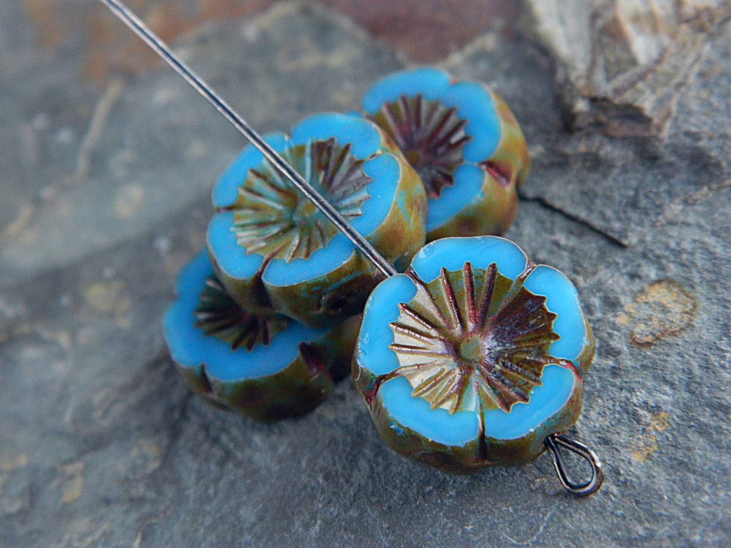 10 Rustic Picasso Azure Blue PANSY FLOWER Beads 14mm, Czech Glass Beads ...
