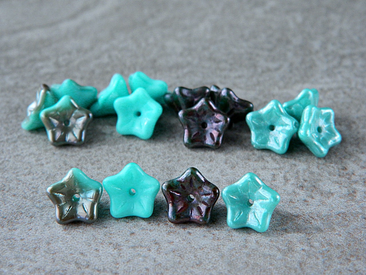 40 Blue Turquoise Glass Trumpet Flower Bead MIX 8x5mm Czech Glass Beads ...