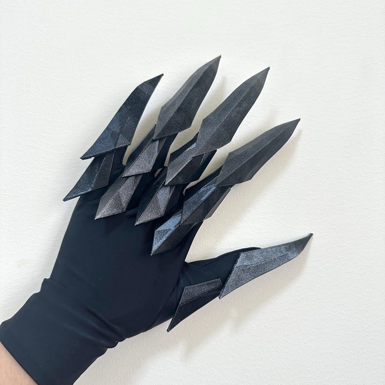 Articulated "shadow-sparkle" Claw Gloves: Cosplay Armor, Futuristic ...
