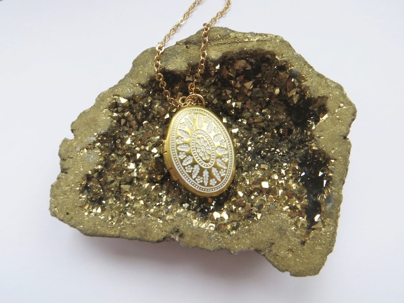 Buy Small Gold Locket With Ornate Design White Locket Oval Online in ...