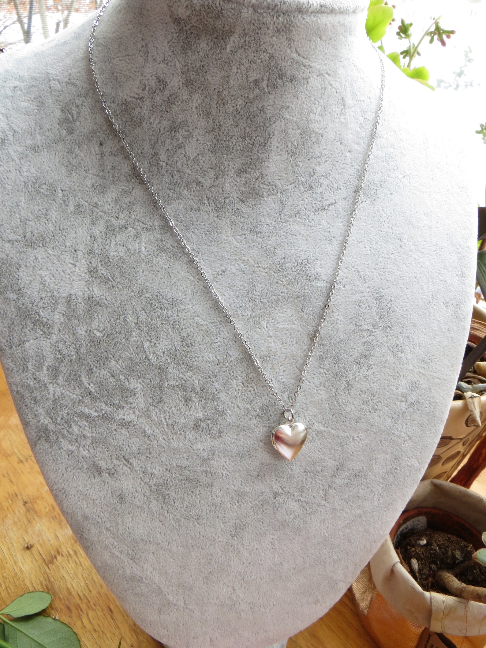 Heart Locket Necklace, Small Silver Heart Locket, Tiny Locket Pendant ...