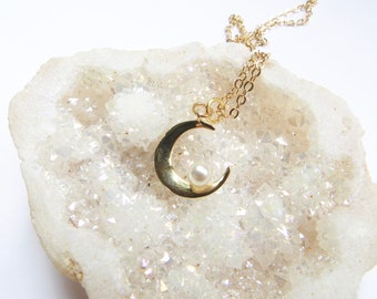 LUNA PEARL MOON /// Gold Necklace, Freshwater Pearl, Moon Pendant ...