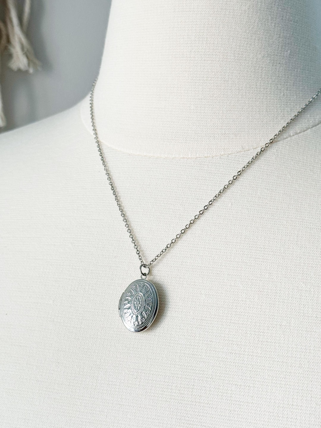 Antique Oval Locket, Silver Oval Locket Ornate Design, Vintage Jewelry ...