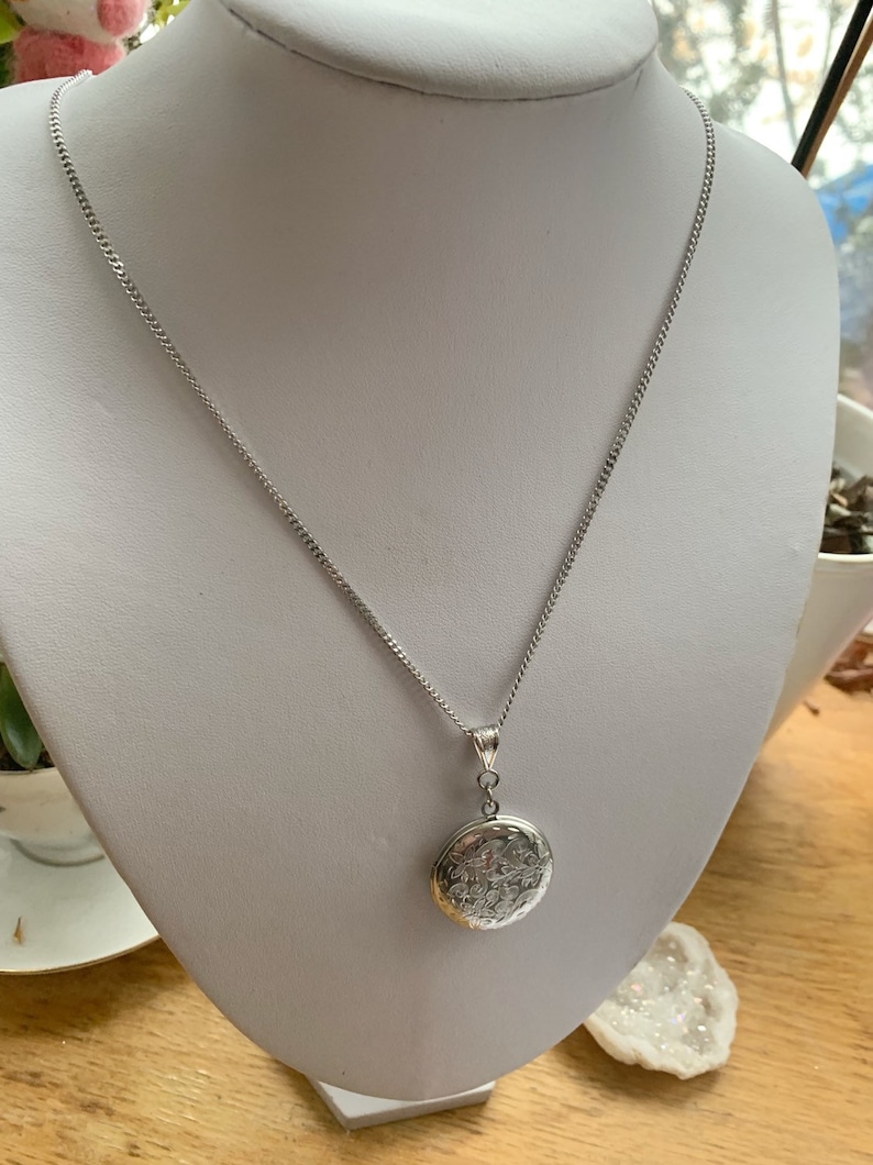 Antique Round Locket Made With Stainless Steel Locket With - Etsy