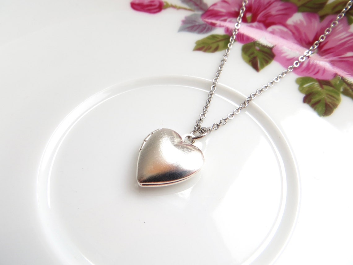 Heart Locket Necklace, Small Silver Heart Locket, Tiny Locket Pendant ...