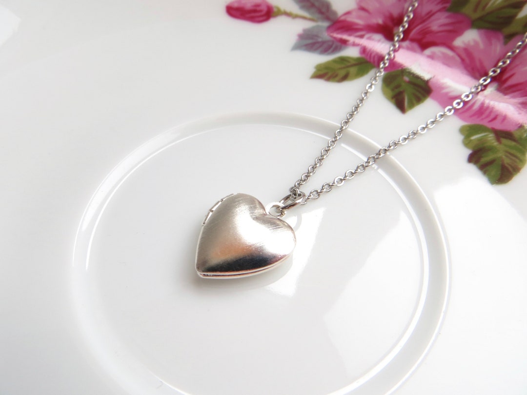 Heart Locket Necklace, Small Silver Heart Locket, Tiny Locket Pendant ...