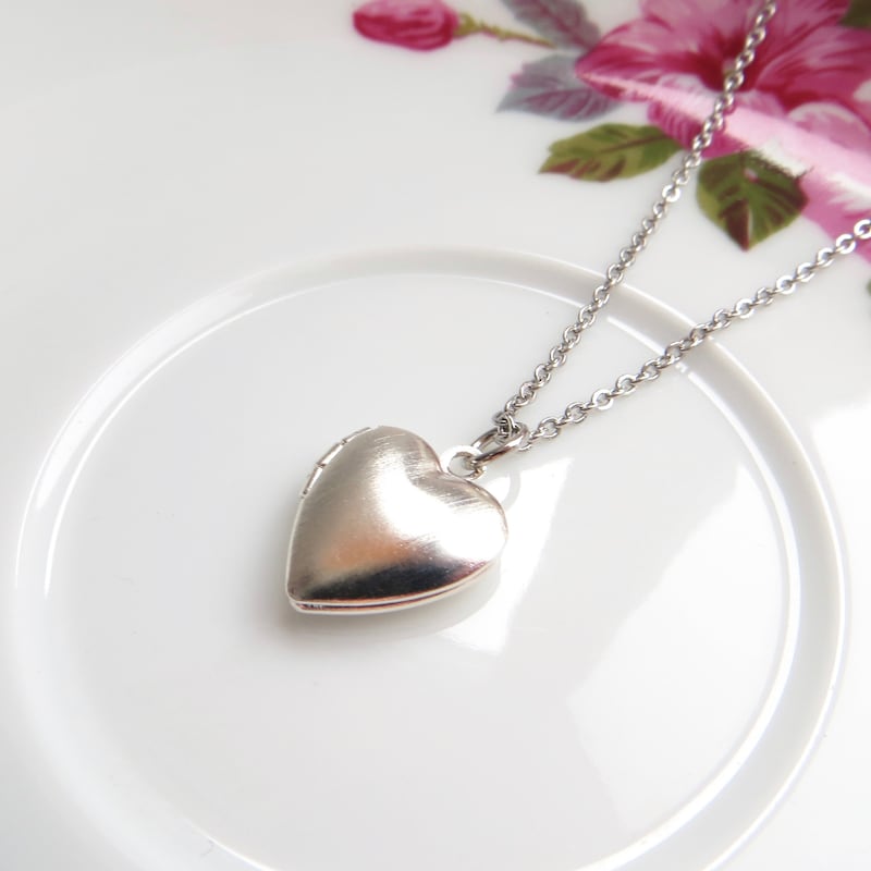 Heart Locket Necklace - Etsy