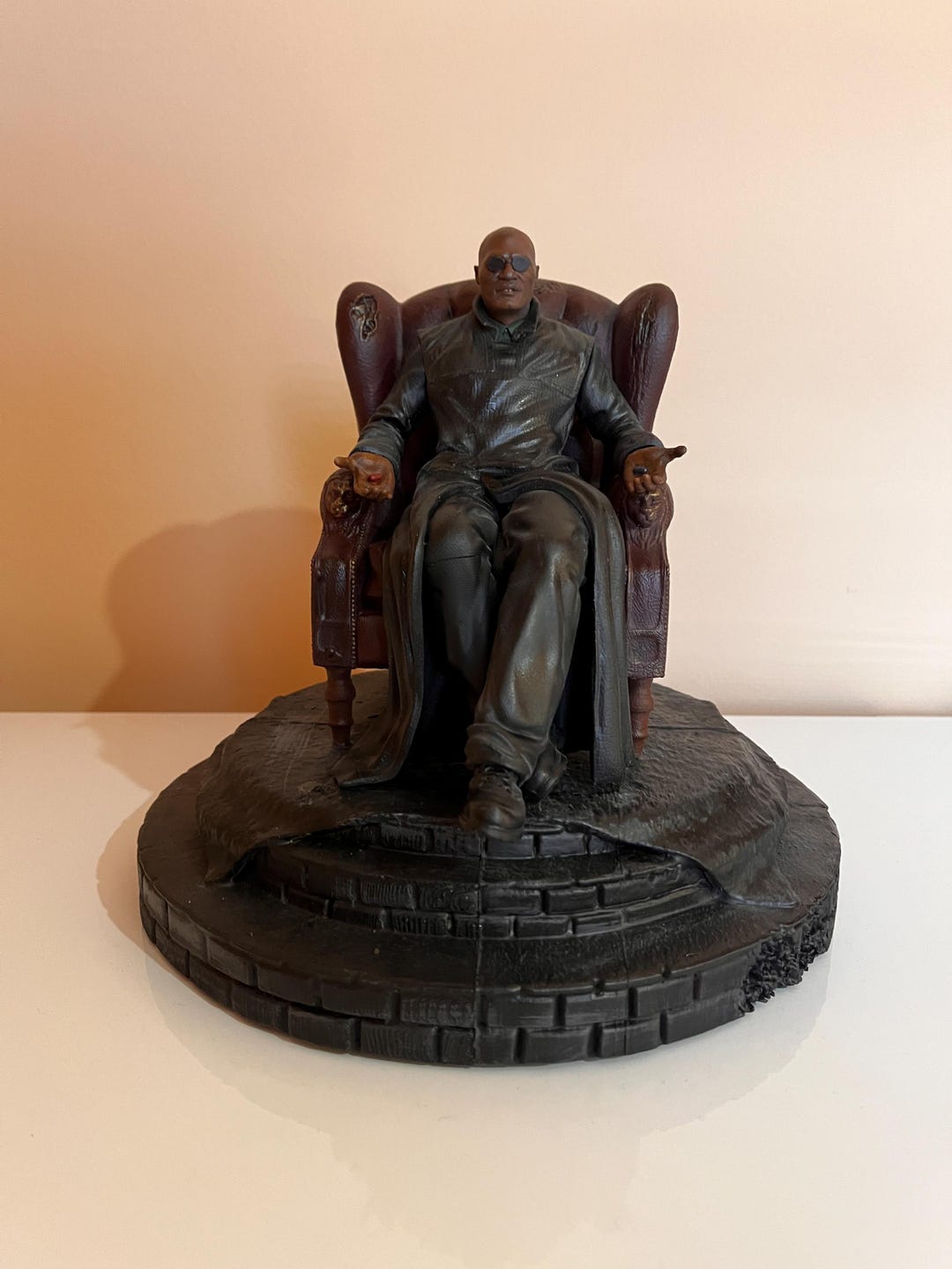 Diorama da Matriz de Morpheus: Cena da Pílula Vermelha e Azul Feita à ...
