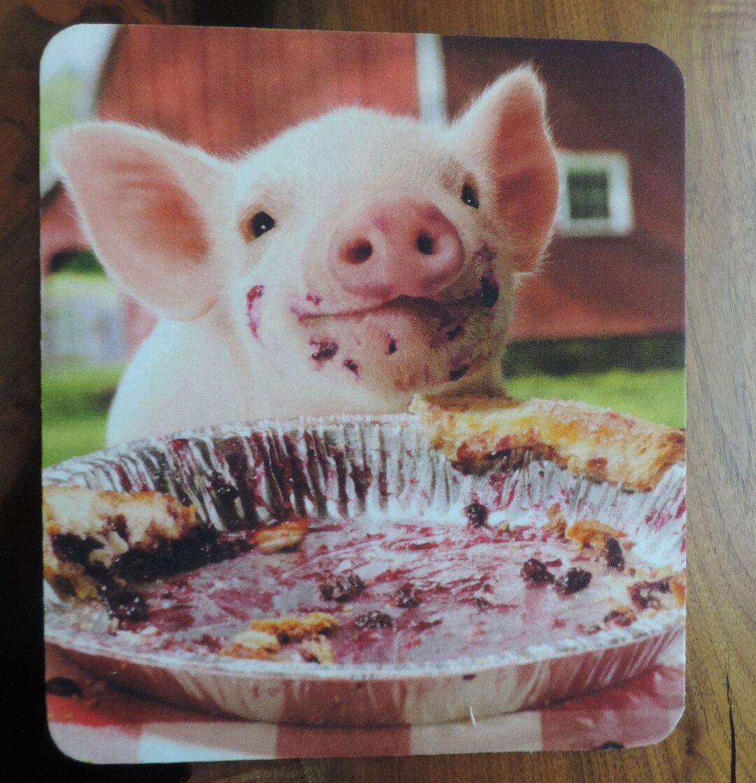 Pig With Eating a Pie Mouse Pad - Etsy