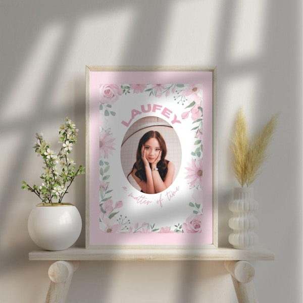 Laufey Poster - Etsy