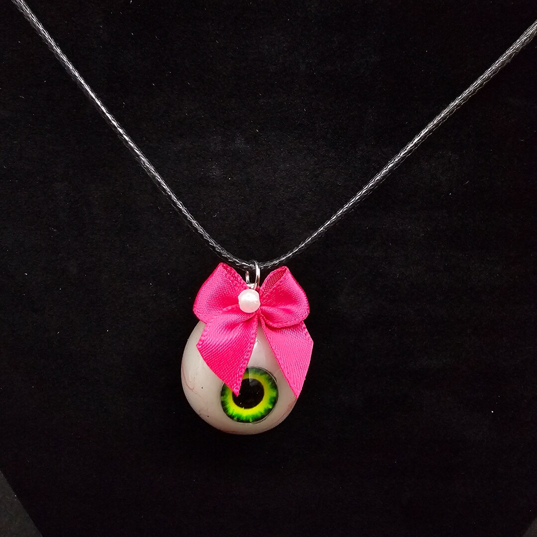 Creepy Cute Realistic Eyeball Necklace, Halloween Jewelry, Oddities ...