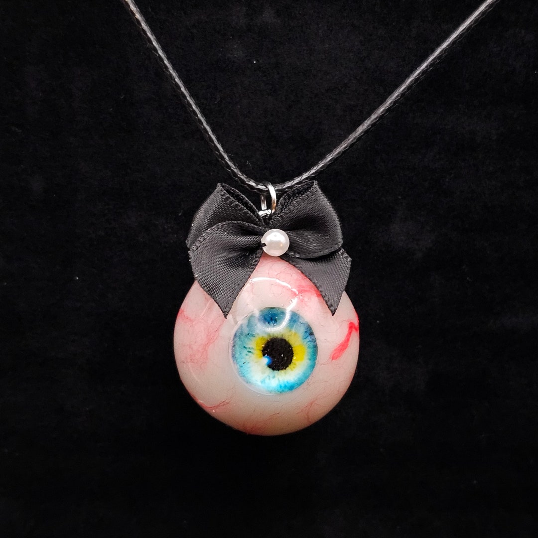 Creepy Cute Realistic Eyeball Necklace, Halloween Jewelry, Oddities ...