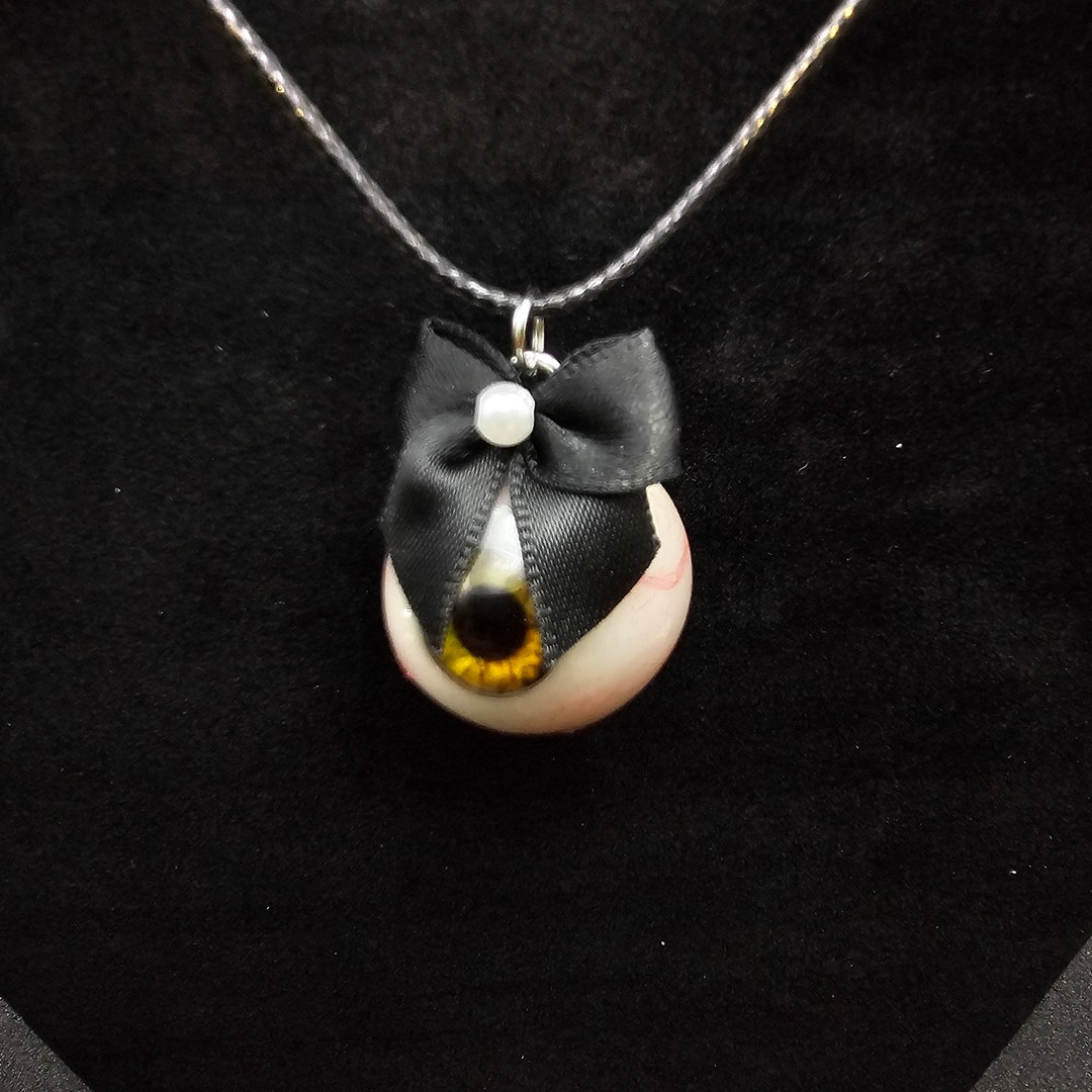 Creepy Cute Realistic Eyeball Necklace, Halloween Jewelry, Oddities ...