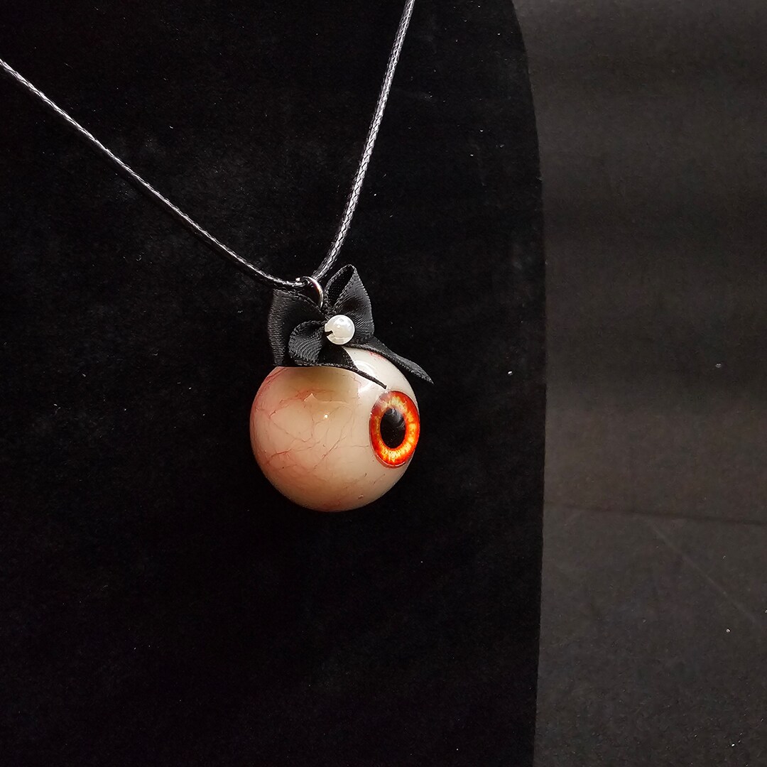 Creepy Cute Realistic Eyeball Necklace, Halloween Jewelry, Oddities ...