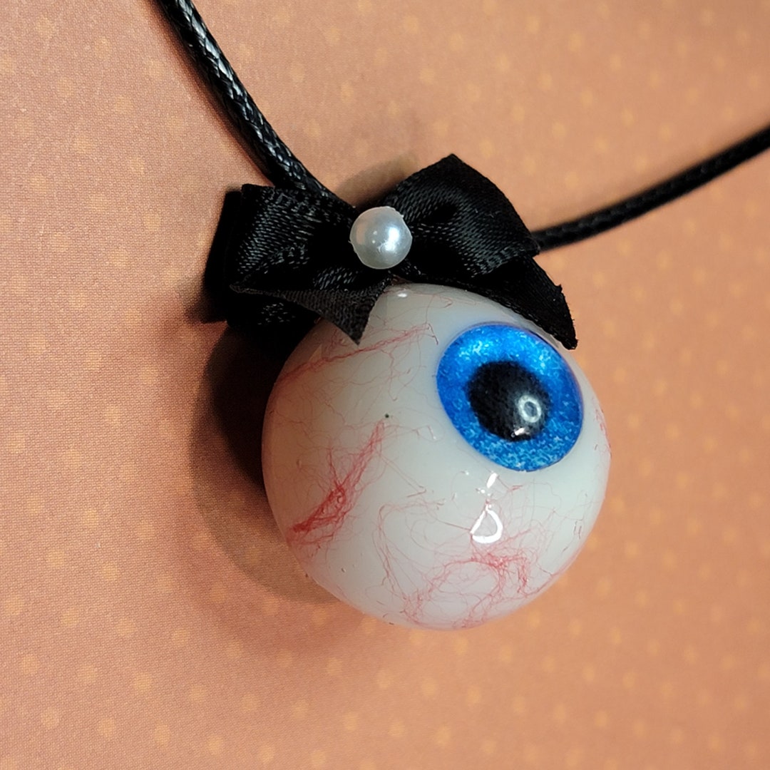 Creepy Cute Realistic Eyeball Necklace, Halloween Jewelry, Oddities ...