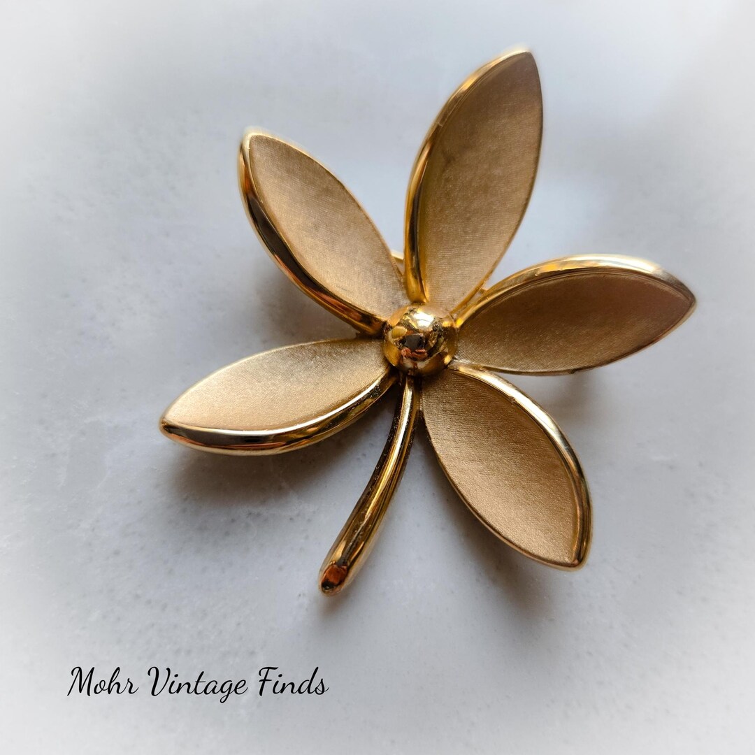 Vintage Crown Tifari Gold Tone Plumeria Brooch - Etsy