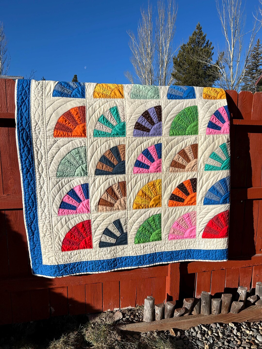 Vintage 1980s Blue Fan Pattern Hand-stitched Quilt | 79x69 | Medium ...