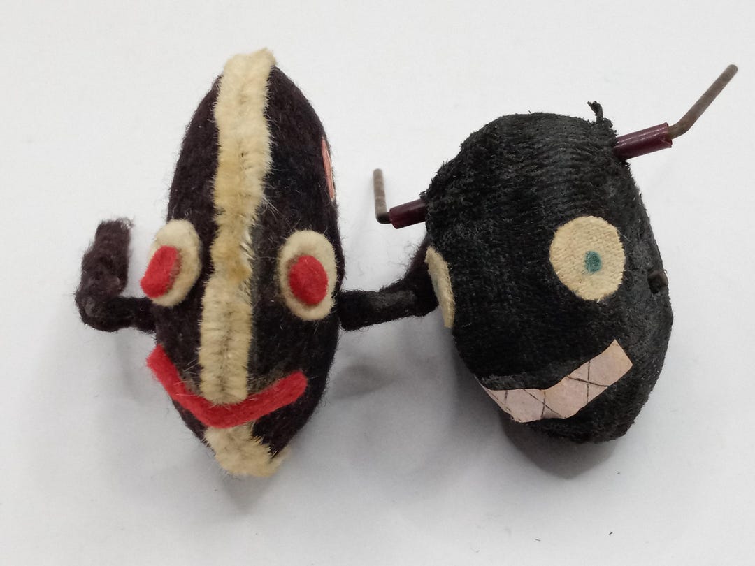 Vintage 1940s East German Wind up Wobbly Woozer Toy Spiders, Need Keys ...