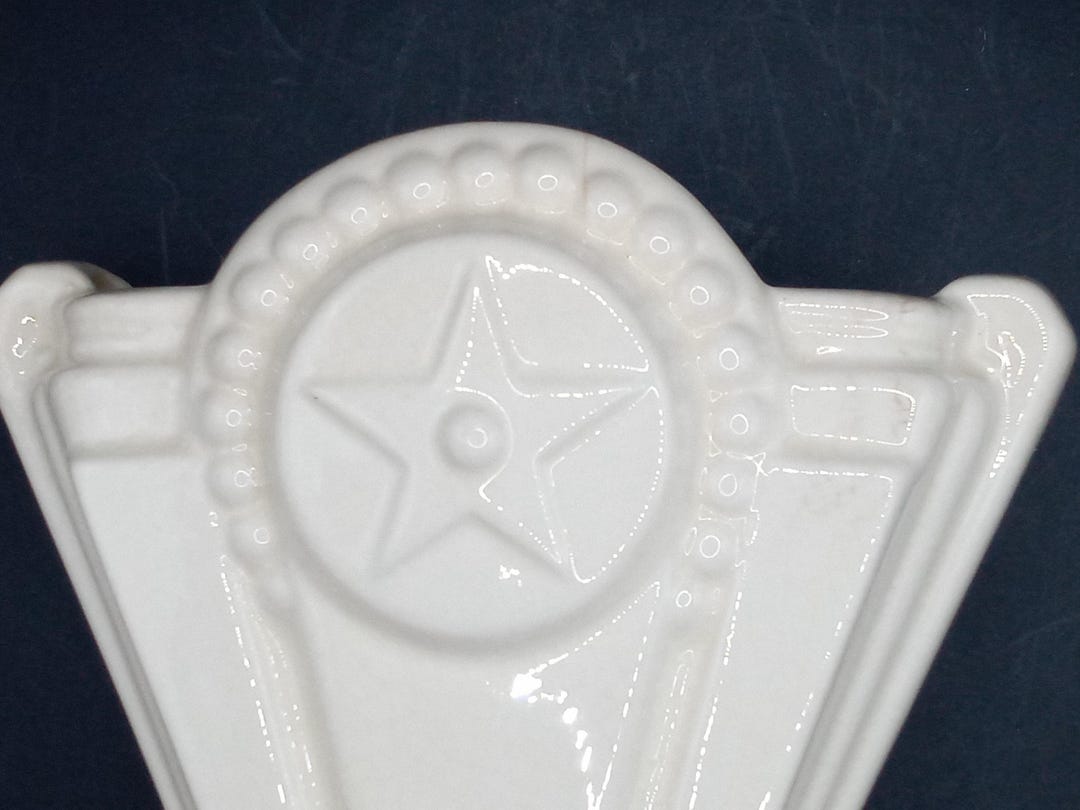Vintage 1940s White Military Victory Vee 8 Inch Pottery Vase With Star - Etsy