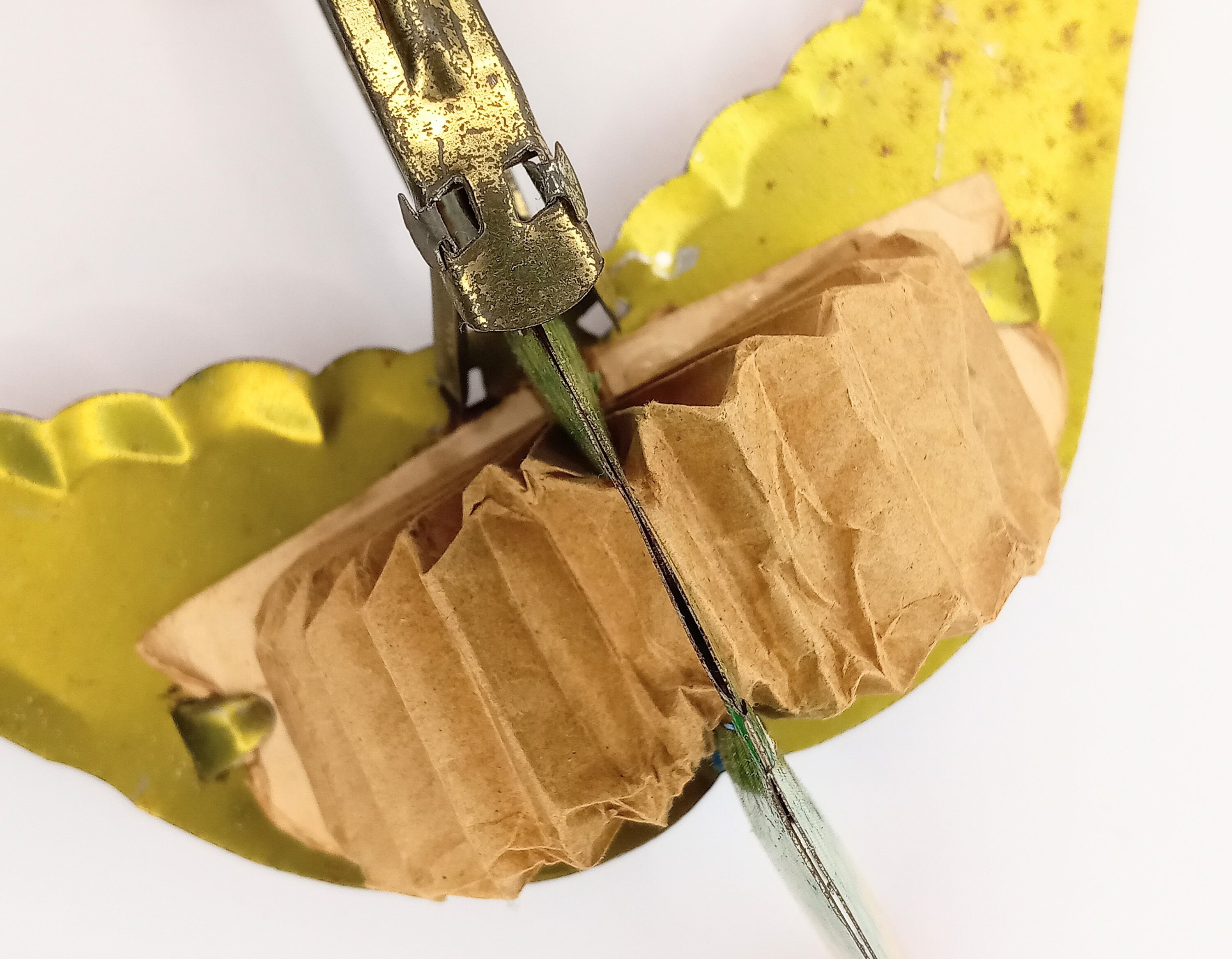 Vintage Mechanical Chirping, Flapping Wings Tin Litho Bird, 1960s ...