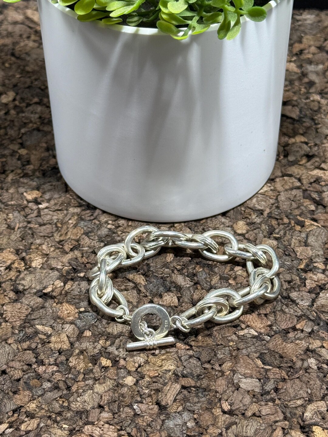 Ribbed Oval Double Link Bracelet With Toggle Closure 7.5