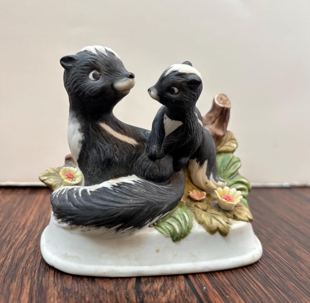 Vintage Skunk Figurine | Ceramic Skunks Statuette | Cute Skunk Art ...