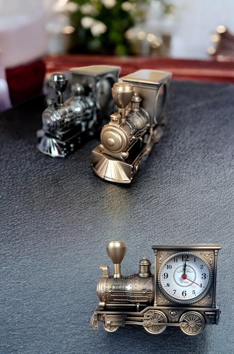 Vintage Train Alarm Clock – Unique Student & School Gift, Mini ...
