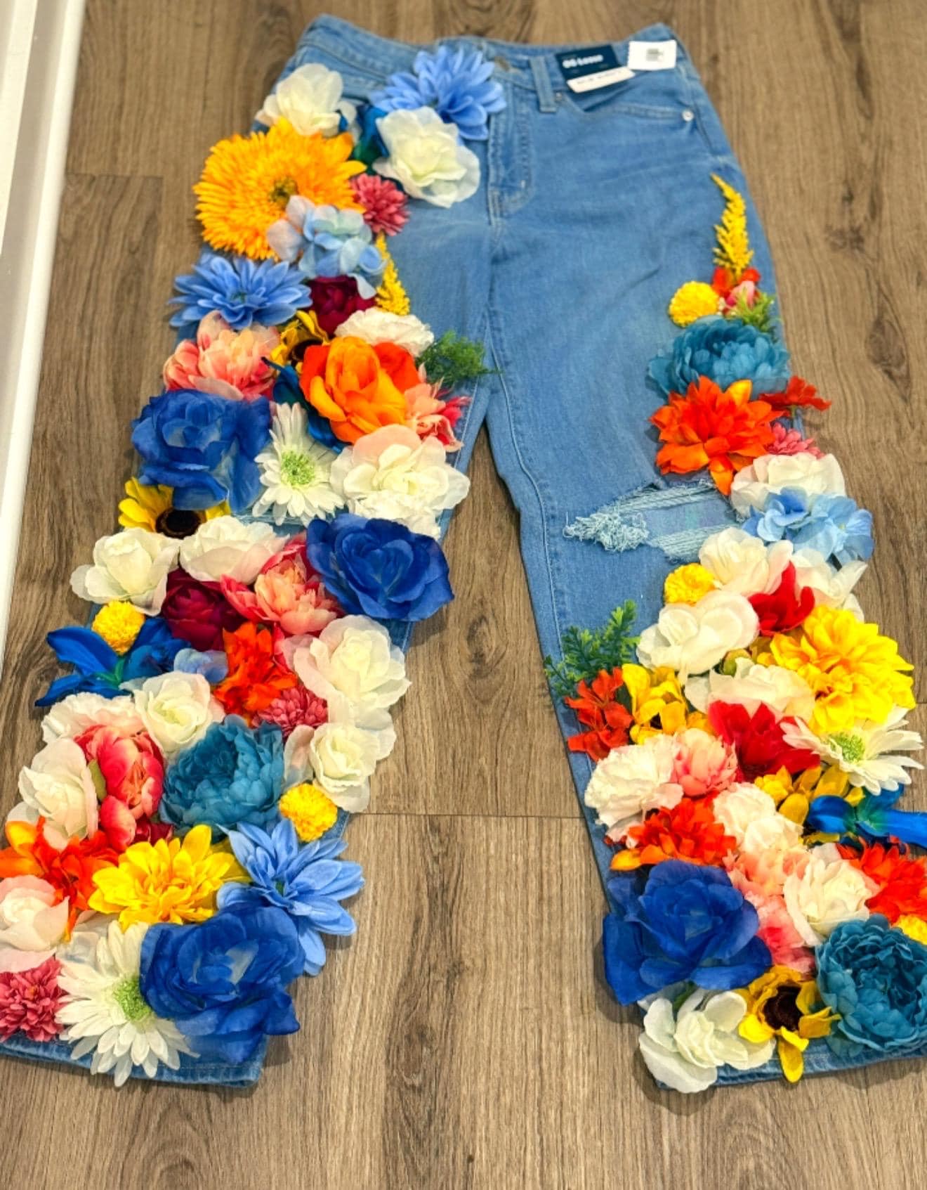 Custom Flower Decorated Jeans Perfect for Photo Shoots! - Etsy