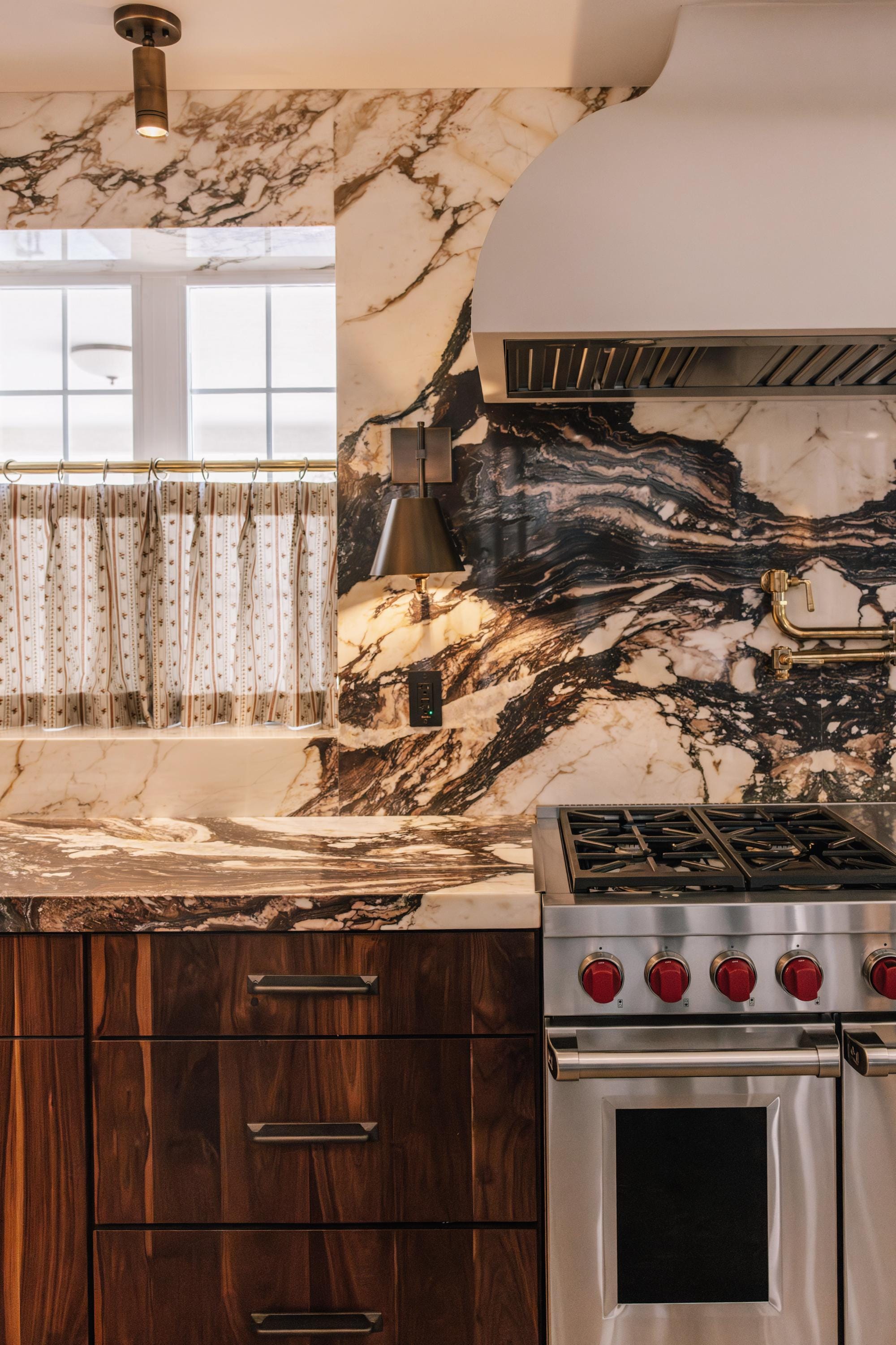 Aged Brass Spotlight: Mid-century Modern Adjustable Spotlight - Etsy