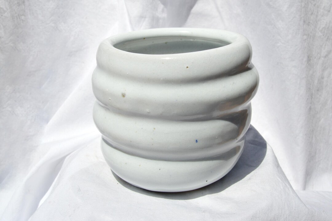 Short Beehive Vase | White Minimalism Ceramic Vessel | Stoneware Vase ...