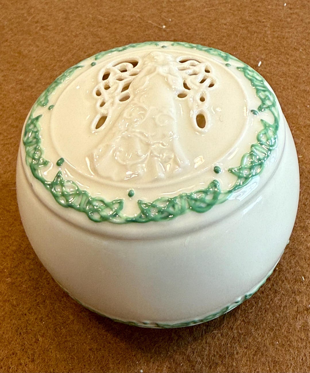 Roman Irish Music Box Plays When Irish Eyes Are Smiling. - Etsy