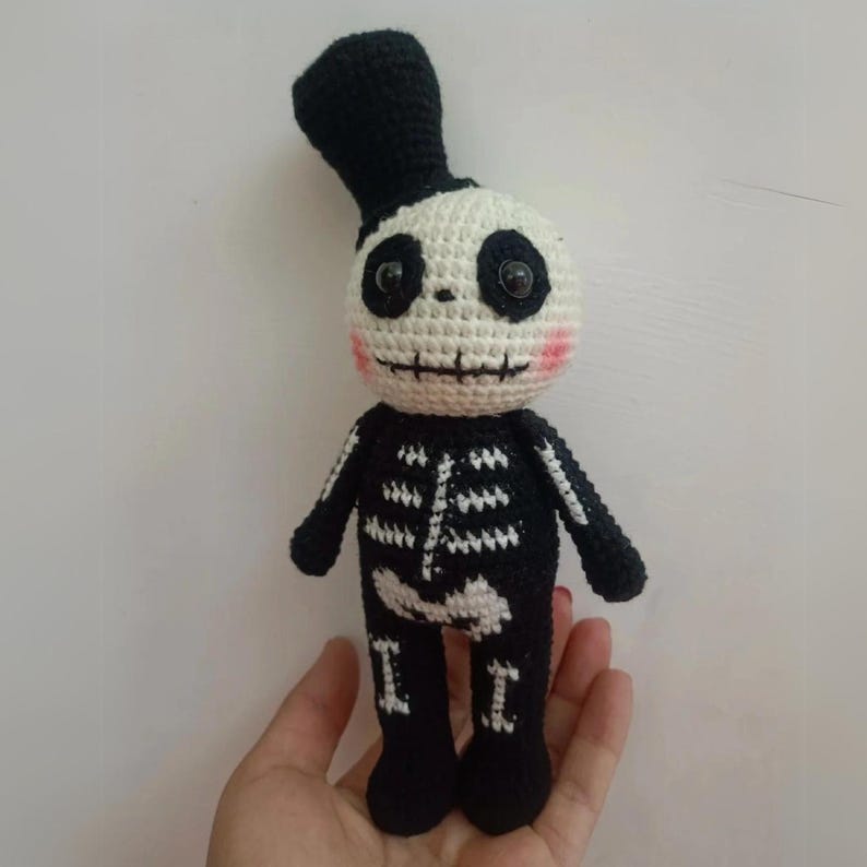 Skeleton Crochet Pattern, Amigurumi Skeleton Doll, Halloween Plushie ...