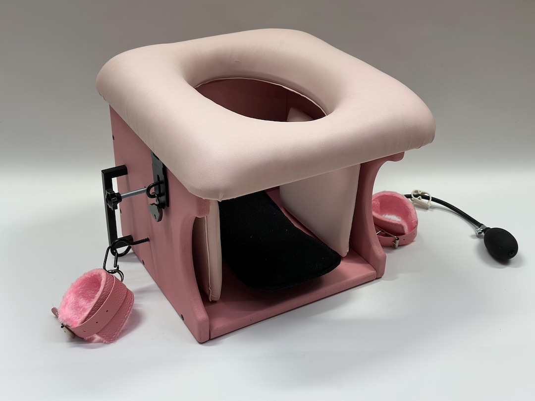 Luxury Queening Chair – Ultimate Comfort & Control, BDSM Smotherbox ...