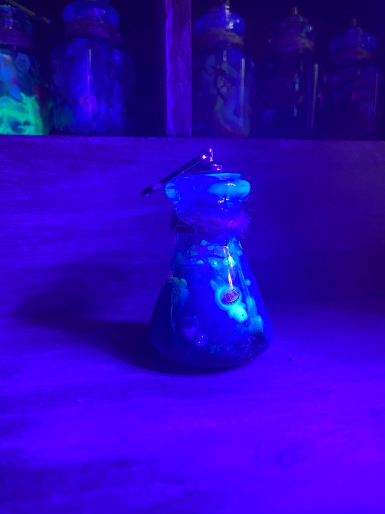 Potion Resin Bottle (la Bu)– Light & Glow Oddity Curiosity Jar ...