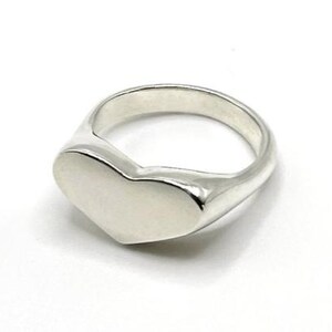 Custom Engraved Heart Signet Ring - Etsy