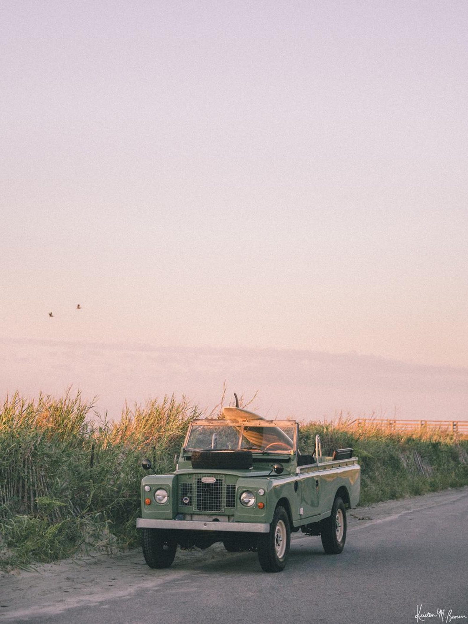 Follyday Rover - Folly Beach Surf Photo, Surfer Land Rover, Land Rover ...