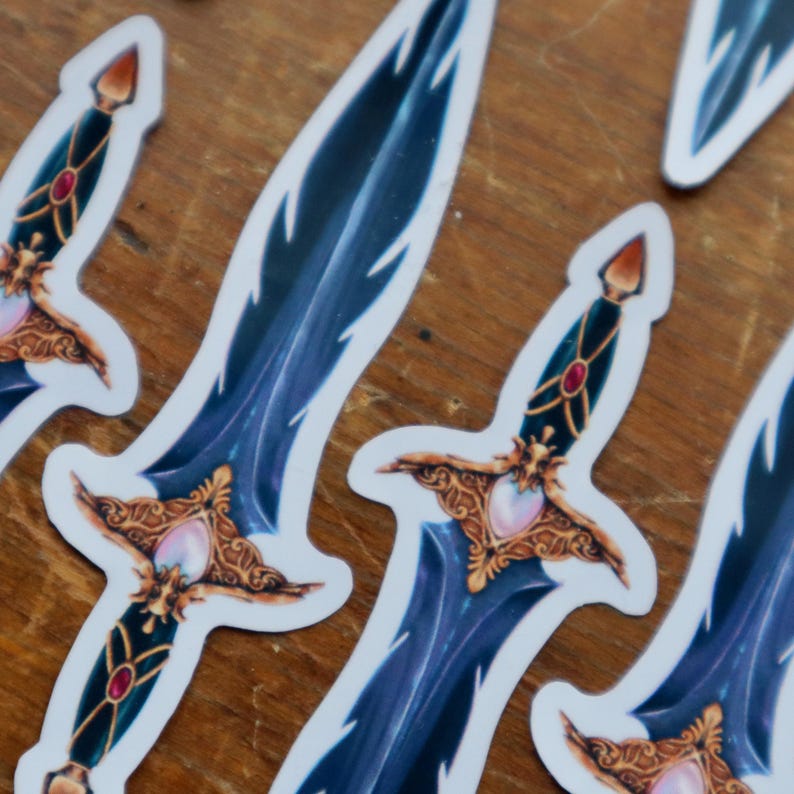 RAVEN QUEEN DAGGER // Divine Sharp Mysteryous Weapon // Weatherproof ...