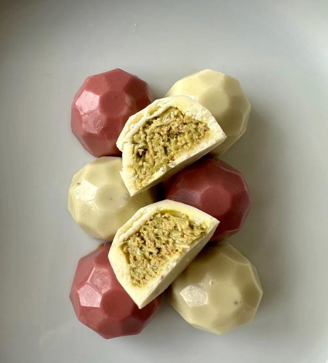 Dubai Luxe Belgian Chocolate 8 Piece,handcrafted Ruby & White Chocolate Truffles With Pistachio ...
